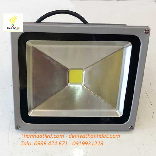 Đèn pha led ngoài trời Thanh Oai - Thành Đạt Led